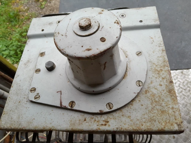 LAND ROVER SERIES capstan winch with mounting plate and guide roller £ ...