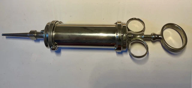 VINTAGE MEDICAL INSTRUMENT 1950s large chrome steel ear syringe 25 cm £ ...