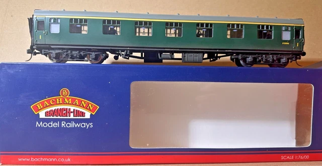 BACHMANN 39-153D - BR Mk1 FK Coach First Corridor Green (SR) OO gauge £ ...