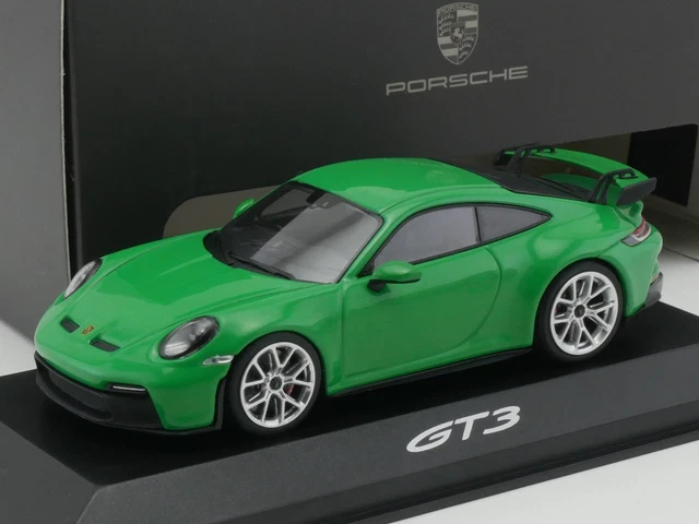 MINICHAMPS PORSCHE 911 (992) GT3 Python Green Diecast 1:43 NEU! OVP AW ...