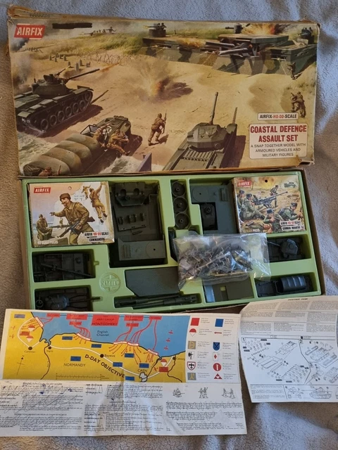 VINTAGE AIRFIX COASTAL Defence Assault Set toy soldiers c1970s HO-OO ...
