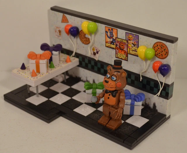 FNAF PARTY ROOM & Freddy Fazbear McFarlane 12692 Five Nights at Freddy ...