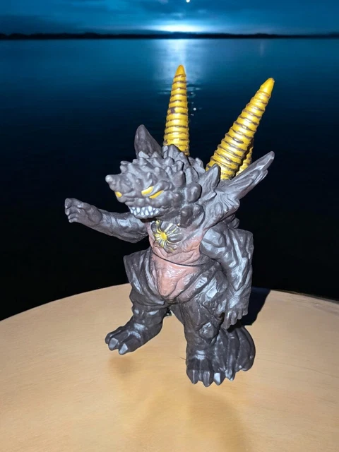 FIGURINE BANDAI ULTRA Kaiju Monster Series Ultraman 2013 EUR 17,99 ...