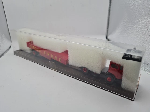 BREKINA 1:87 #4853 Mercedes LKW LP328/LPS338 Pritschensattelzug Circus ...