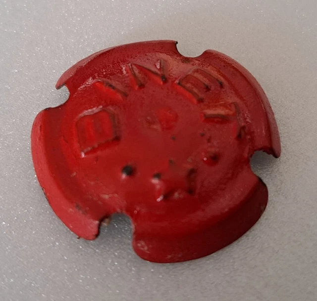 ANCIENNE CAPSULE DÉCOUPÉE Estampée Binet Rouge EUR 20,00 - PicClick FR