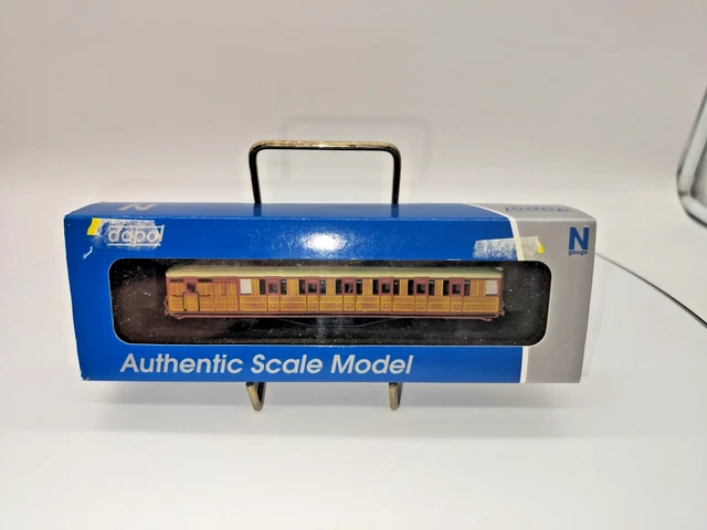 DAPOL UK GRESLEY Coach LNER Teak 3rd Class 60637 2P-011-008 £28.41 ...