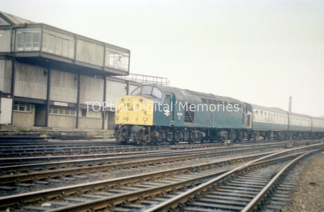 RAIL SLIDE MOUNTED negative 40009 Class 40 Manchester Victoria #E7074 £ ...