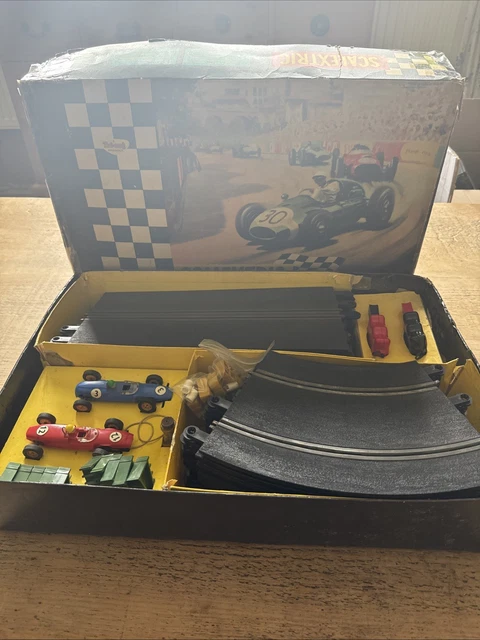 VINTAGE TRIANG SCALEXTRIC Grand Prix Model Motor Racing Set GP.32 ...