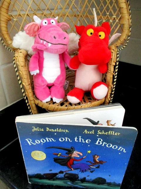 OFFICIAL ROOM ON THE BROOM Red Dragon & Board book + Pink Zog JULIA ...