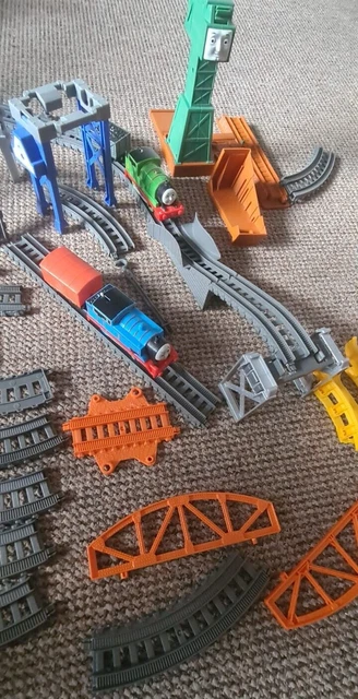 THOMAS THE TANK Engine Tomy Trackmaster Sodor Quarry Loader & Adventure ...