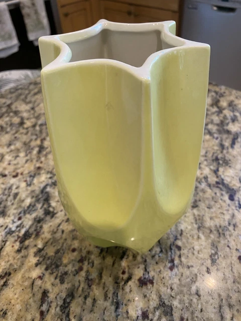 RED WING POTTERY Prismatique, #795, Very Rare And Hard To Find Yellow ...