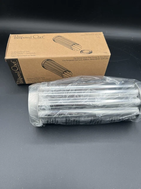 🍞 PAMPERED CHEF Scalloped Bread Tube #1565 – New in Box – Bake ...