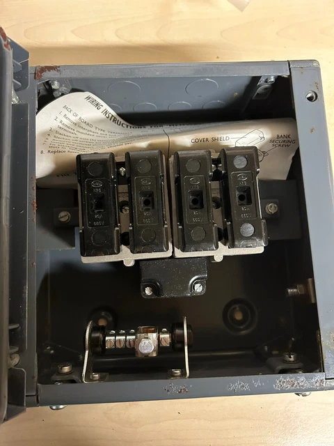 MEM DISTRIBUTION BOARD Box Fuse 4 Way Single Phase MSN BS 88 HRC 20 Amp ...