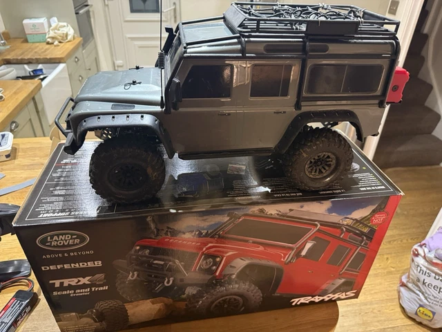TRAXXAS TRX4 DEFENDER Rc Crawler With Traxxas ID Charger And 3 Cell ...