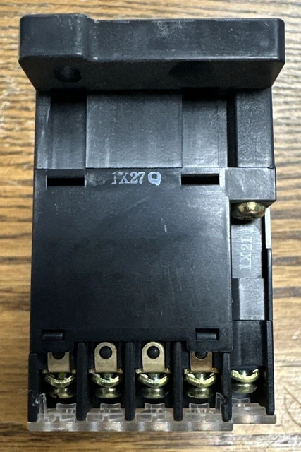 FUJI ELECTRIC SJ-0G/UL Magnetic Contactor 24Vdc W/Tr-0N/3 Relay 7-11A **New** $72.99 - PicClick CA