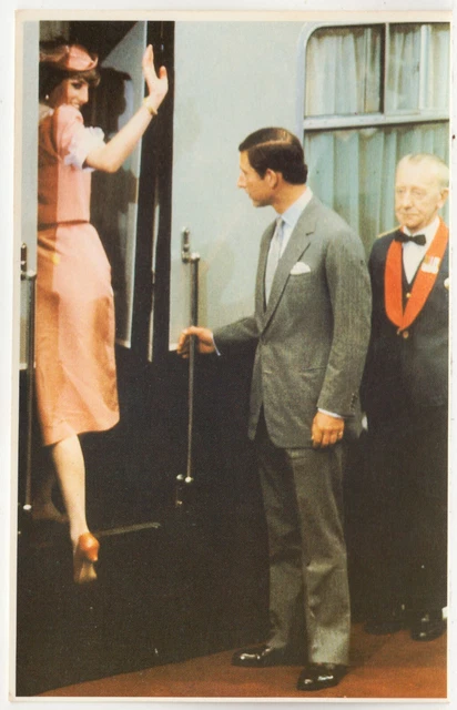 PRINCESS DIANA PRINCE Charles - Waterloo Railway Station - 1981 Wedding ...