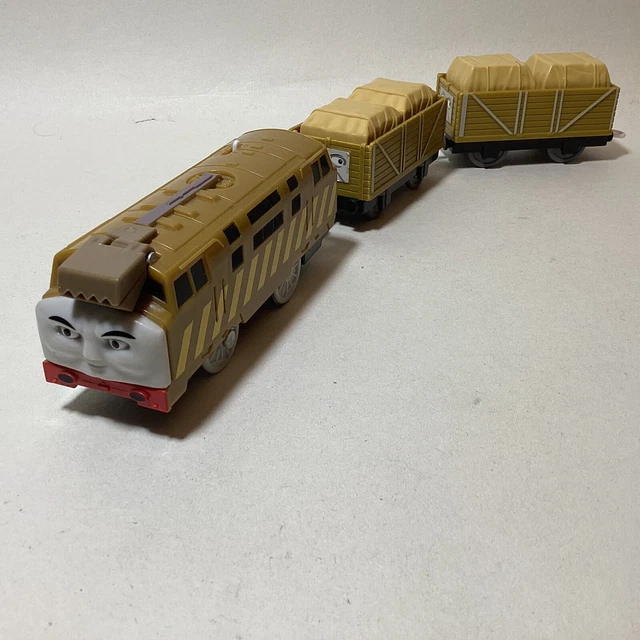 TOMY DIESEL 10 & Troublesome Trucks Trackmaster Motorised Train Thomas ...