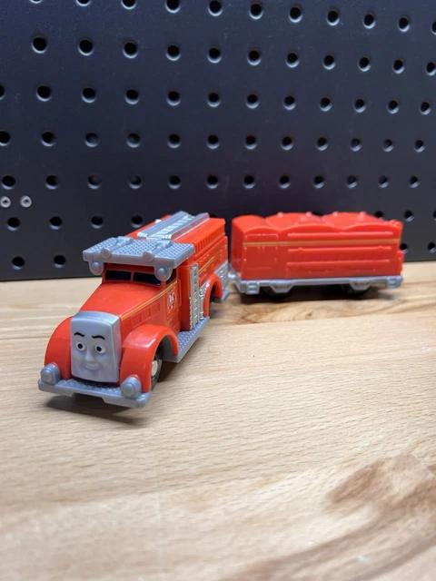 THOMAS & FRIENDS Trackmaster Motorized Train Flynn Engine 2011 Fire ...