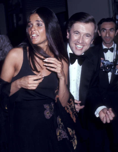 ALI MACGRAW AND David Frost at 50th Anniversary Party for Mo - 1971 Old ...