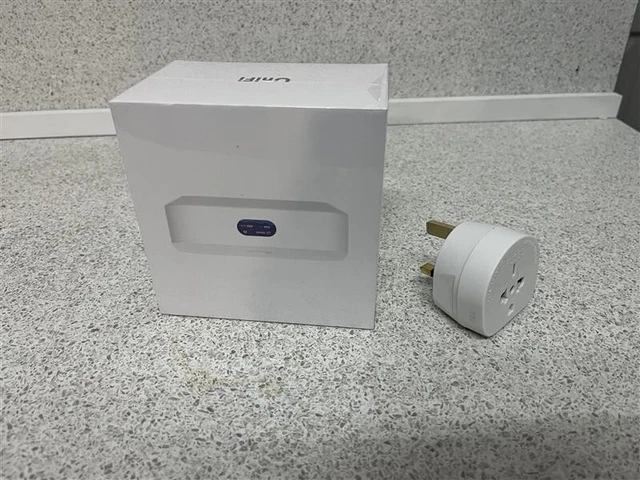 UBIQUITI UX-EU CLOUD Gateway UniFi Express Wi-Fi 6 with UK Adapter plug ...