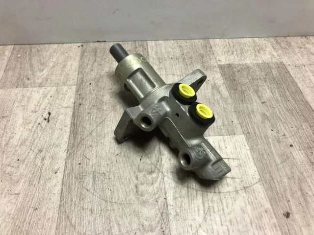 MAITRE CYLINDRE (FREINAGE) BMW SERIE 3 E90 PHASE 1 34336785664 EUR 35 ...