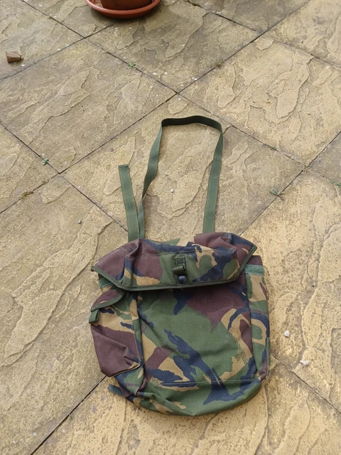 BRITISH ARMY 1992 Gas Mask Respirator Bag DPM Field Pack Fishing ...