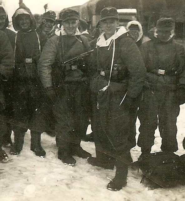 **RARE! LUFTWAFFE FIELD Division Troops w/ MP-40 Maschinenpistole in ...