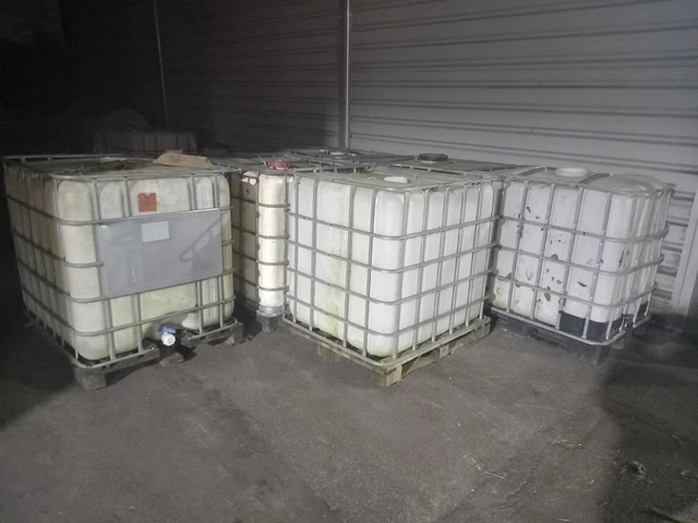IBC TANK. 1000 Litre Delivery available. £40.00 - PicClick UK