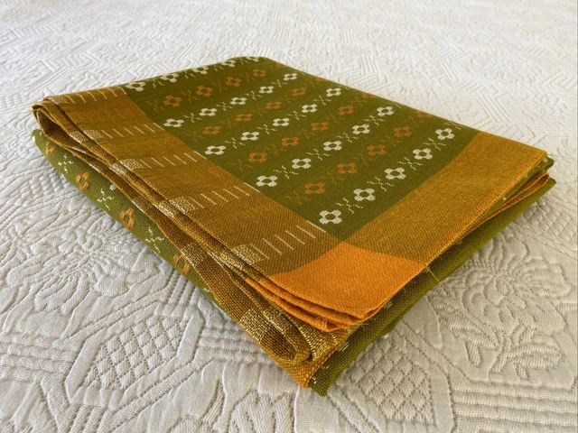 VINTAGE RETRO 70S-80S Mid Century Gold Floral Tablecloth Rayon 165 cm x ...