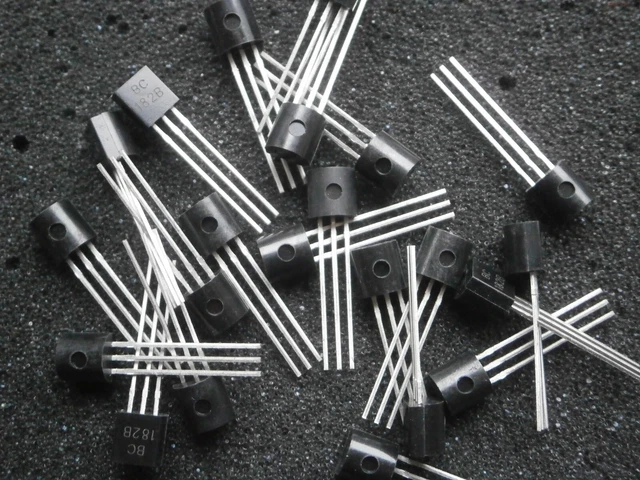 10 PCE X BC182 B Transistor NPN TO92 50 Volts 100 mA 1 W Multicomp EUR ...