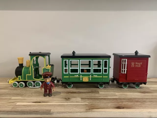 POSTMAN PAT GREENDALE Rocket Motorised Train with Sounds and Ajay Bains ...