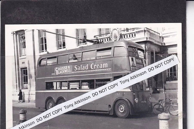 LONDON TRANSPORT - Q1 Type Trolley Bus No. 1765 @ Wimbledon - Photo ...