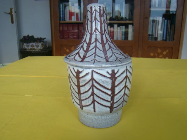 SIGNÉ STAHLI &À identifier" pot couvert en céramique hauteur 18,5 cm ...
