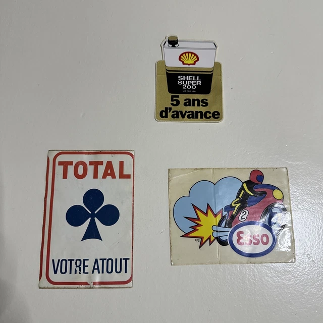 LOT 3 AUTOCOLLANTS stickers TOTAL + ESSO + SHELL anciens , vintage EUR ...