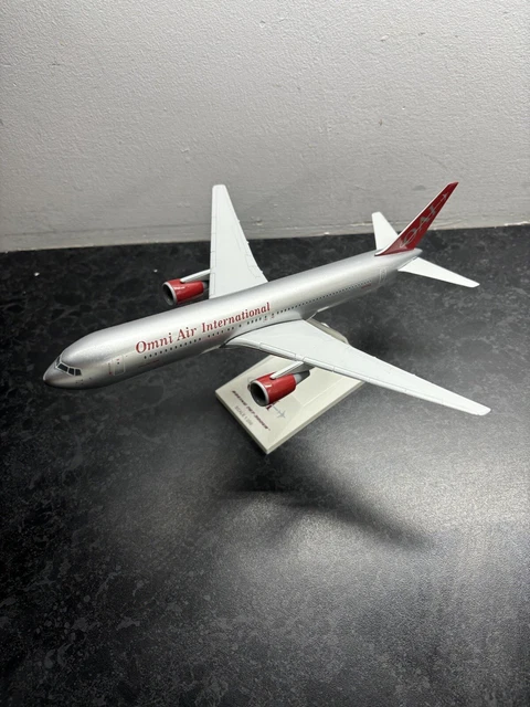 SKY MARKS 1:200 BOEING 767-300 Omni Air International' N351AX EUR 58,53 ...