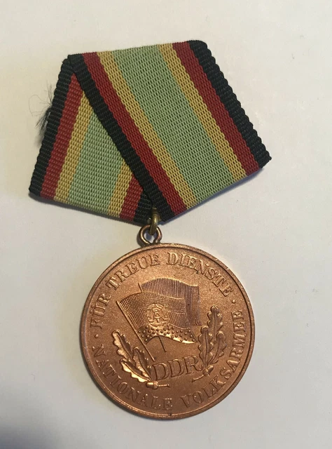DDR: MEDAILLE FÜR treue Dienste in der nationalen Volksarmee Bronze ...