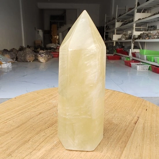 525G NATURAL yellow calcite obelisk quartz crystal wand point tower gem EUR 38,65 - PicClick FR
