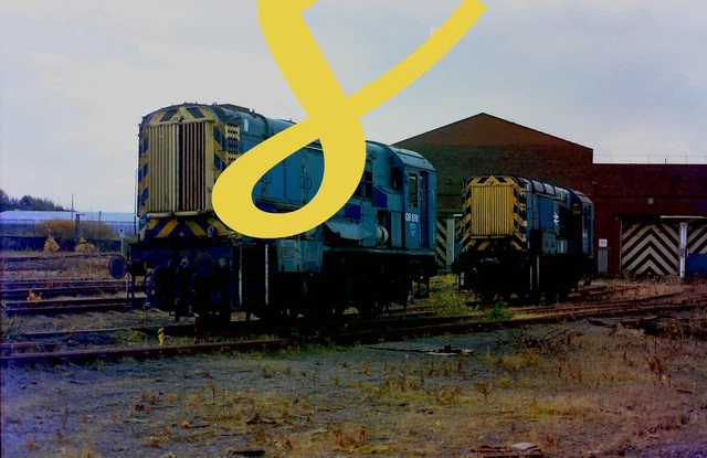 UK RAILWAYS 35MM COLOUR NEGATIVE: 08618-08515 at GATESHEAD 12-11-2000 £ ...