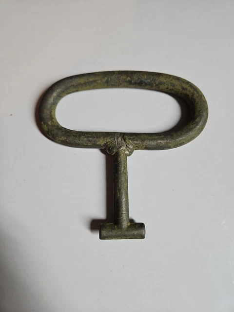 VINTAGE SHORT DRAIN Man Hole Manhole Gully Lid Lifting Key Keys Old ...