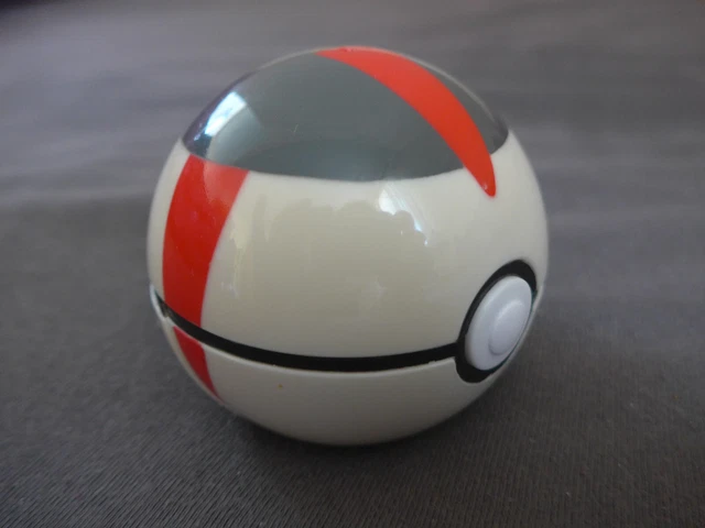 SELTENER VINTAGE POKEMON Pokeball mit Pikachu BANDAI 2004 - sehr gut ...