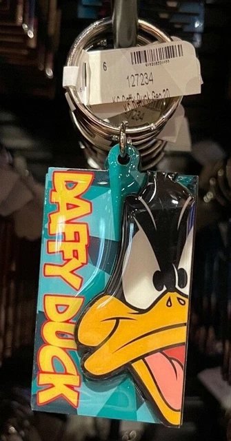 WARNER BROS STUDIO Tour Looney Tunes Daffy Duck Acrylic Keychain New £ ...
