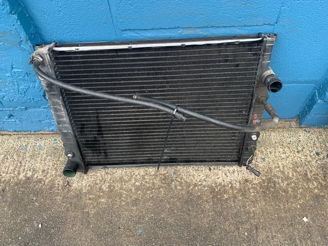 JAGUAR XJ40 XJ6 WATER COOLANT Radiator XJ40 XJ6 3.2 4.0 1990-1994 £261. ...