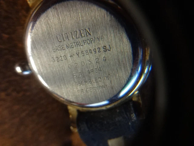 VINTAGE ARMBANDUHR CITIZEN Base Metal PDP YP Quarz 3220-Y58492 SJ EUR ...