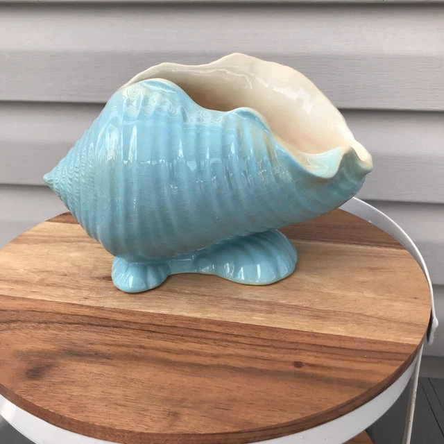 VINTAGE ROSEVILLE ART Pottery Blue White Conch Shell Vase Planter #563 ...