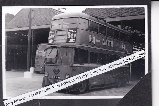 LONDON TRANSPORT - C2 Type Trolley Bus No. 206 @ Colindale - Photo ...