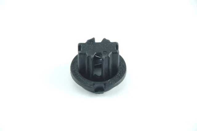 GENUINE MERCEDES BRAKE Stop Tail Light Lamp Bulb Holder Socket 199345 £ ...