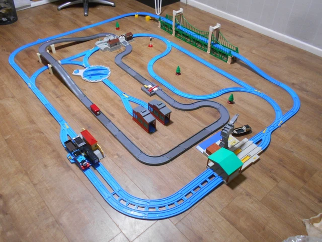TOMY TRACKMASTER THOMAS the tank engine train set trains stations large ...