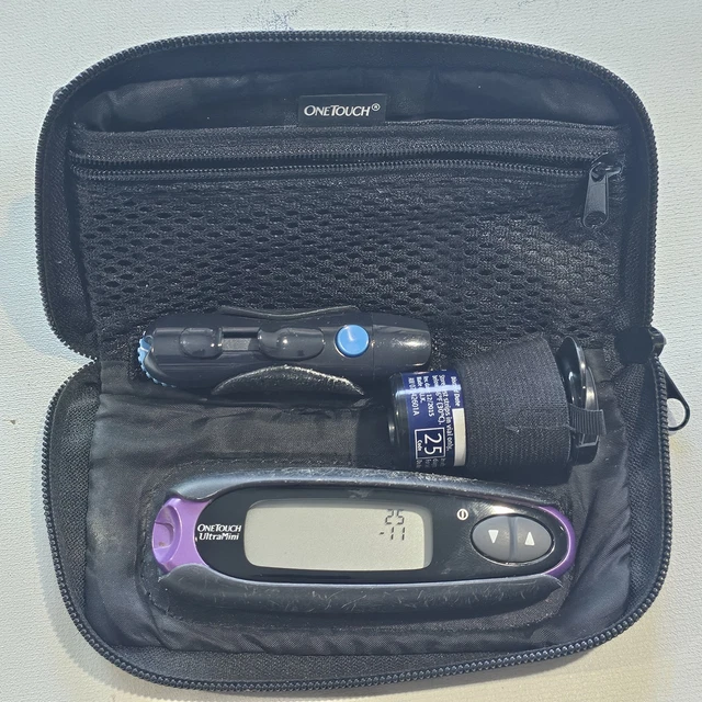 ONE TOUCH ULTRAMINI Blood Glucose Meter Glucometer Purple Tested W/ New ...