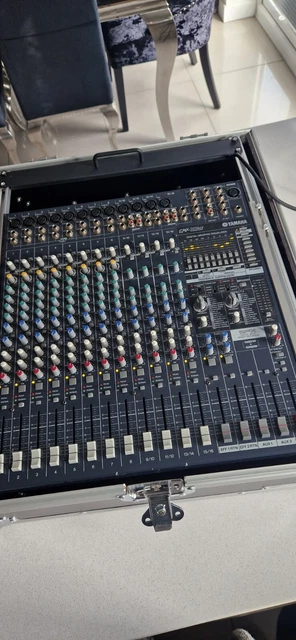 YAMAHA EMX 5016CF POWERED MIXING DESK In Power Dynamics Flightcase ...