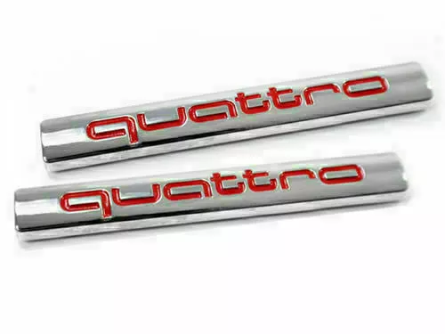 2x Audi Quattro Emblem Logo Schriftzug Aufkleber Chrom Rot A3 A4 A5 A8